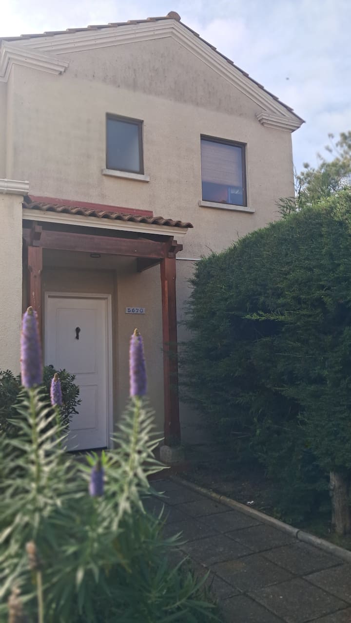 Hermosa Casa En Condominio Sol De Puyai 2, Papudo - Papudo