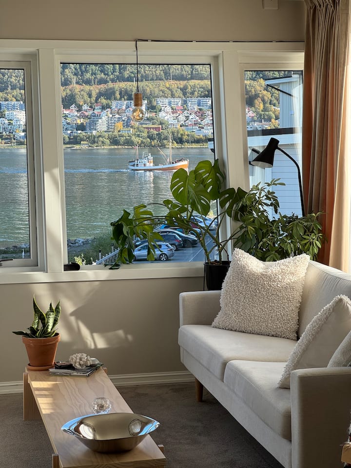 Toppleilighet Med Sjøutsikt - Tromsø