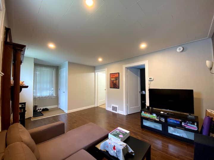 Modern 2 Bedroom Apartment With All Amenities. - London, ON, Canada