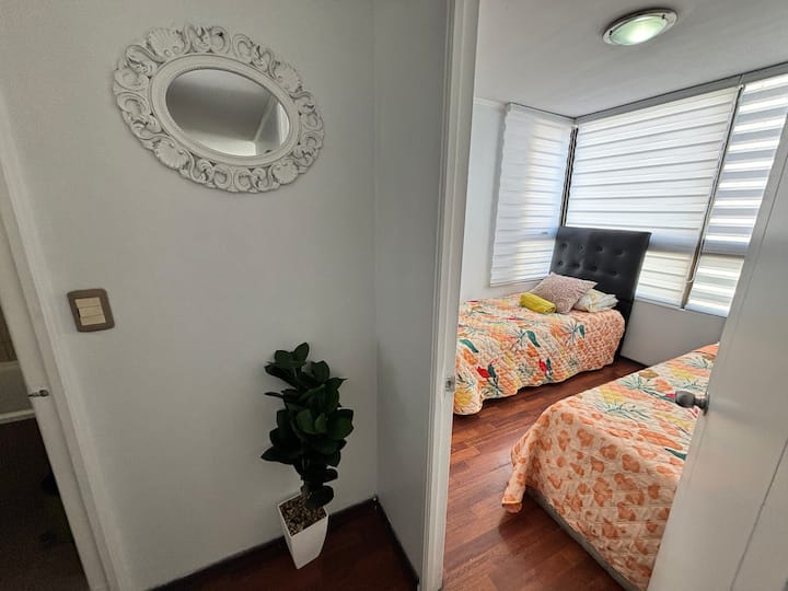 Dpto. Para 6 Con Estacionamiento - Quinta Normal