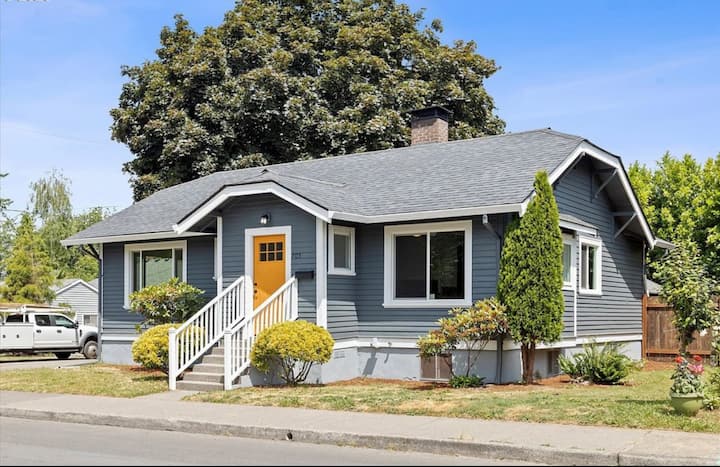 Beautiful Bungalow In Oregon - Gresham, OR