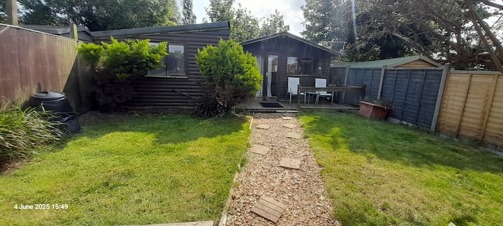 Self-contained Cabin With Heating And Free Parking - Bournemouth