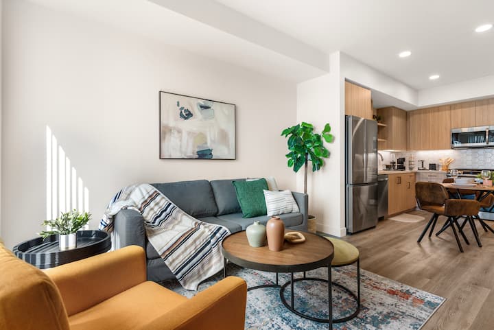 Fancy Irvine Apartment | Shopping + Dining + 中文服务 - Irvine, CA