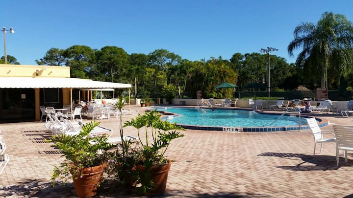 #1 Villa In Naples 3br/2b - 네이플스