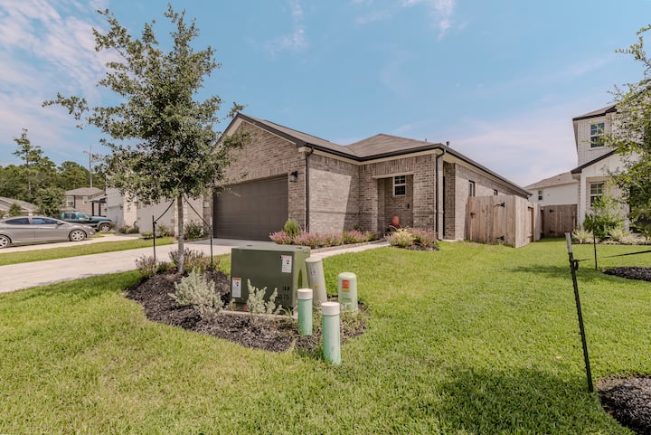 Incredible House For Six In Magnolia - The Woodlands, TX