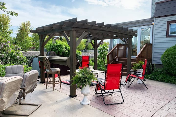 Falls View Villa - Niagara Falls