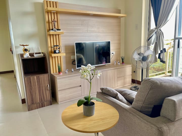 3br 2bath Condo Near Bgc & Naia W/balcony+parking - Taguig