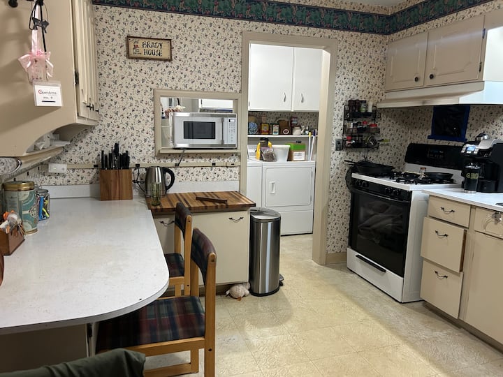 G’mas House - Bradford, PA