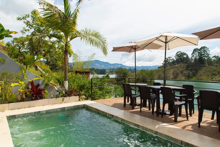 Estate With Exclusive Tourist Attraction - Guatape