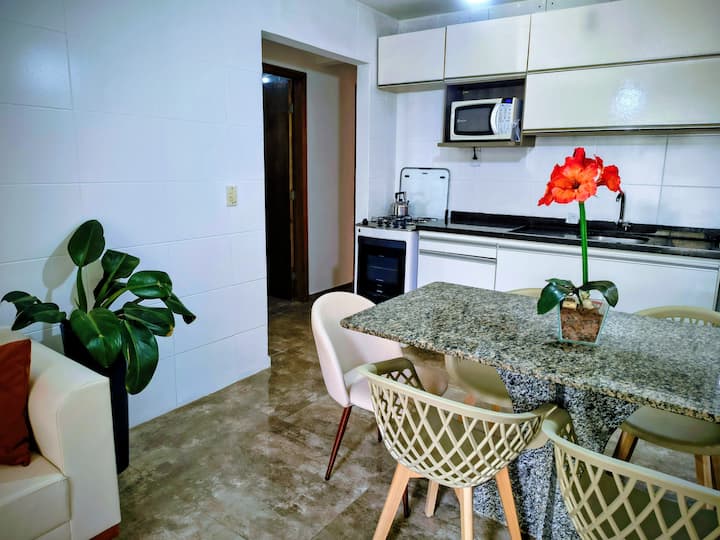 Apê Elegante  Espaço Exclusivo  Perto Mar  Caioba - Matinhos