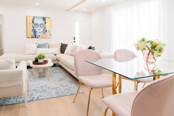 Luxury House 3-level 4-bedroom, Patio+free Parking - Culver City