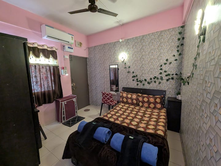 "Anant Kotton House" - Nashik