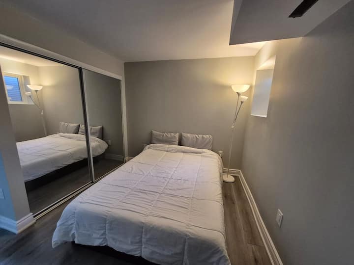 Bright 1 Bedroom Unit Near Mount Pleasant Go Stn - Brampton