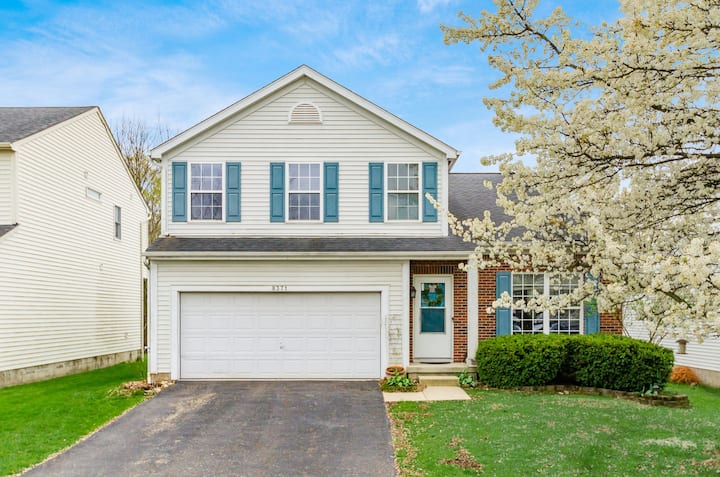 High Ceilings This Is For You~! Spacious Home - Columbus, OH