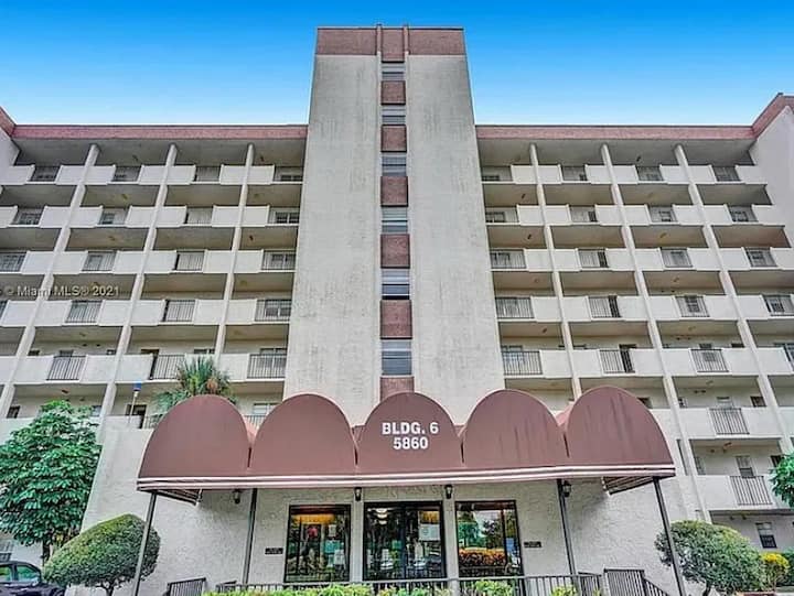 Lauderhill, Florida
2 Bedroom 2 Bathroom. - Plantation, FL