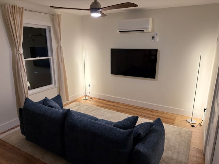 The 1920s Coastal Cottage - Fort Myers, FL