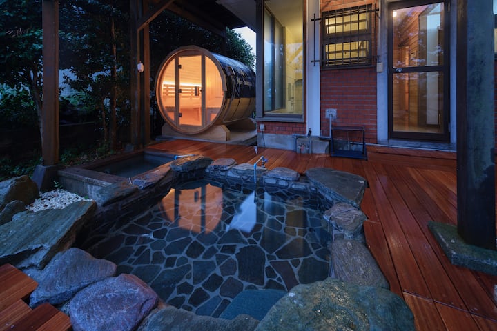 【最大12名貸切/絶景bbq/サウナ】【開業記念割引】源泉かけ流し露天風呂で星空と海に癒される旅 - Atami