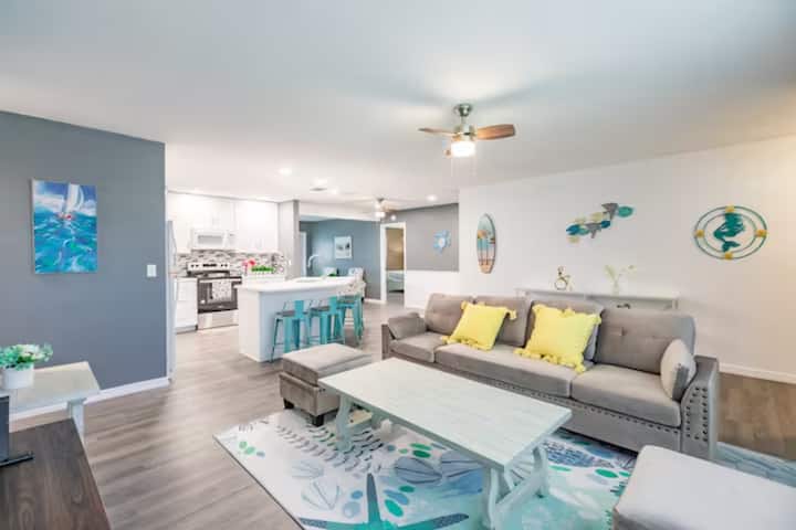 Bradenton Beach Bliss - Bradenton, FL