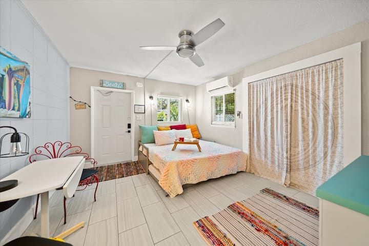 Dog-friendly Beach Bungalow - Studio - Cocoa Beach, FL