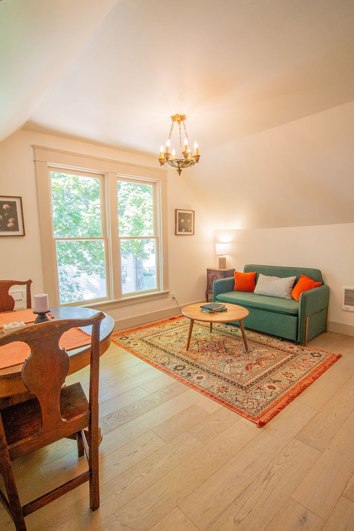 Quiet 2-bedroom Apartment In Historic Moscow - Moscow, ID