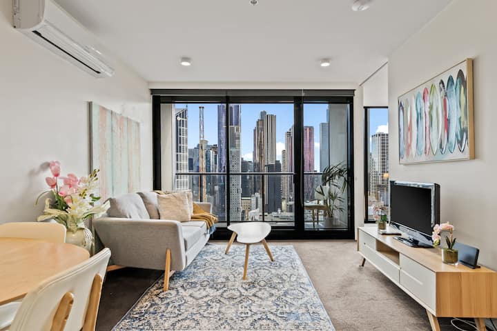 Premium Skyline View Cbd Apt With Parking/pool/gym - Monash University Parkville Campus