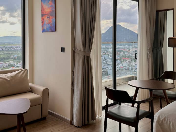 Sunset Peak Suite - Tuy Hòa