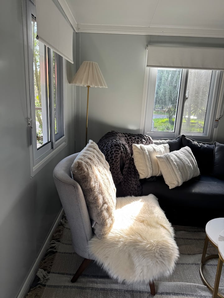 Farm Stay Retreat On A Working Horse Property - Avoca Beach