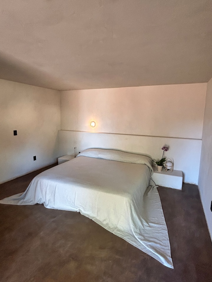 Evolution - Queen Bed/bath + Camp Spot @ Wetrock - Moab, UT