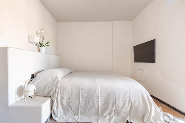 Evolution - Queen Bed/bath + Camp Spot @ Wetrock - Moab, UT