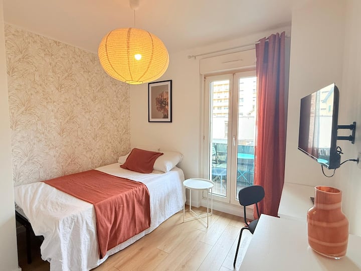 M090*marquer*studio Cosy Avec Balcon Ensoleillé - Annemasse