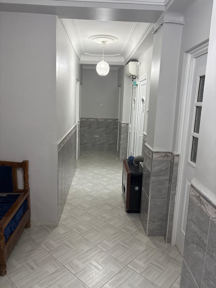 Appartement En Plein Centre Ville à Cité Edimco - Béjaïa