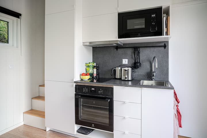 Cute And Cozy Guesthouse Near Water - Saltsjöbaden