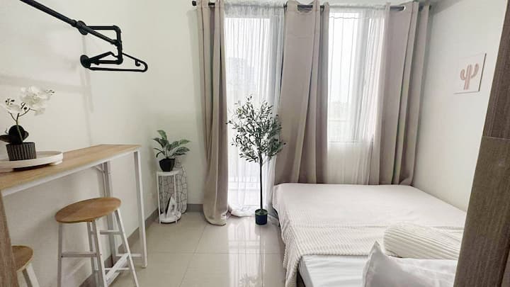 237 Budget Condo Moa Near Airport W/ Wi-finetflix - Manila