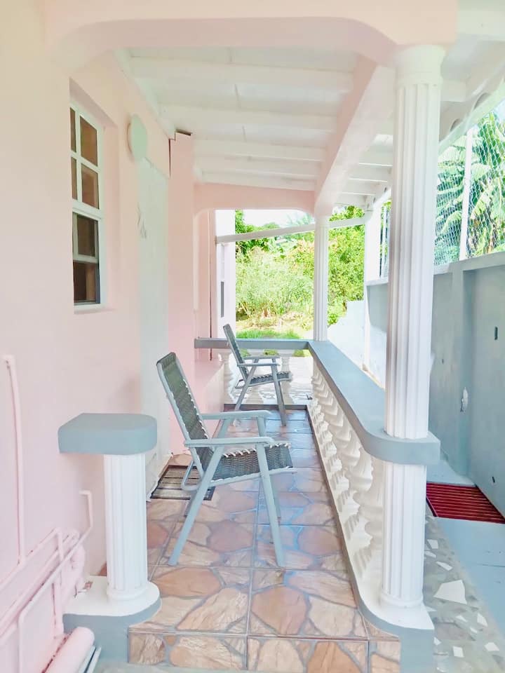 Cocoa- Air-conditioned Bedroom, +Sofa Bed - Granada