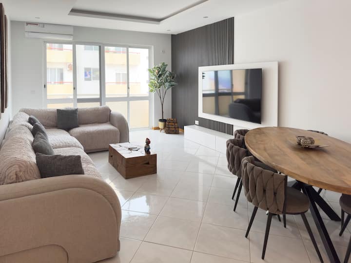 3 Bdr Cozy Apt, Exterior Pool , Cidadela - Lcgr - Praia (Zöld-foki-szigetek)