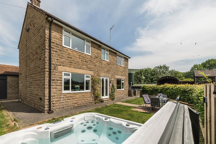Stunning Farm Stay With Hot Tub In The Peaks - Castleton