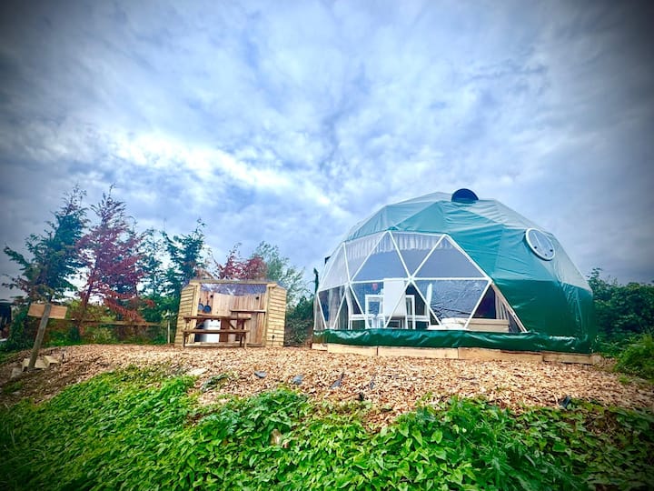 Lilly Our Unique Geo Dome With Lakeside Views - Dorset