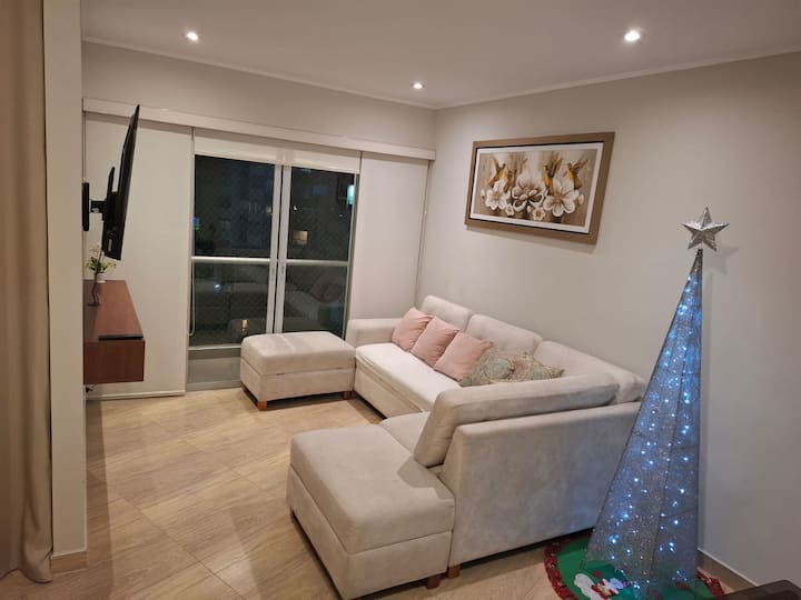 Hermoso, Cerca A Parque Y Estadio. Cochera Gratis - Lima