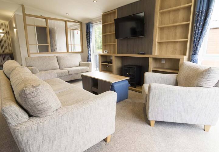 Luxury Hot Tub Lodge 3 Bedroom At Hunters Quay - Dunoon