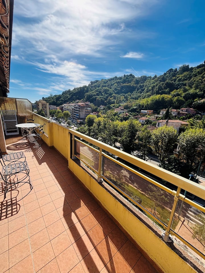 Spacieux T2 Terrasse Garage Calme éTage éLevé - Menton