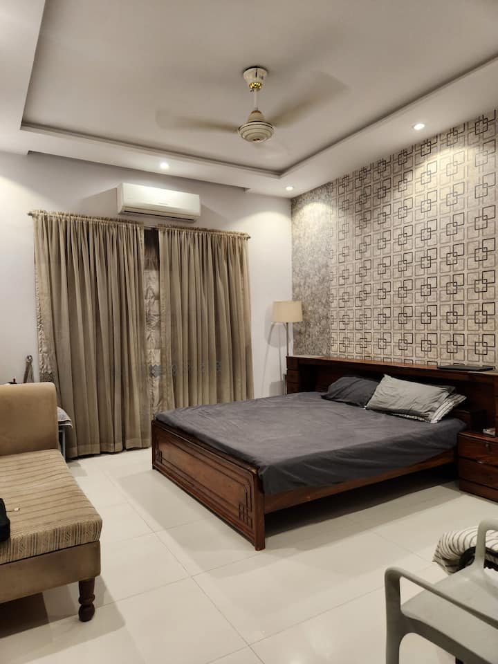 1 Kanal House Fully Furnished Available - Pakistan