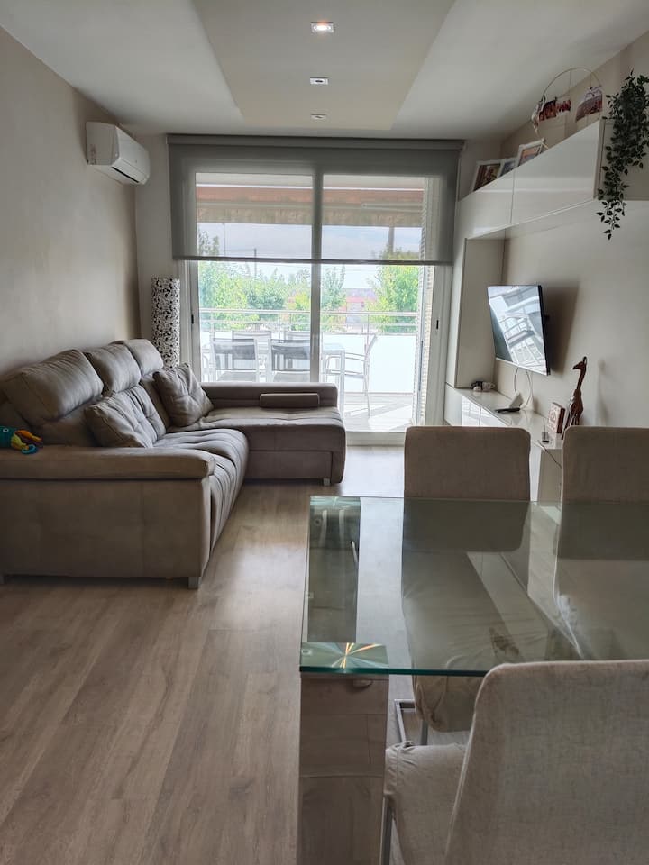 Lindo Apartamento Delante La Playa - Castelldefels