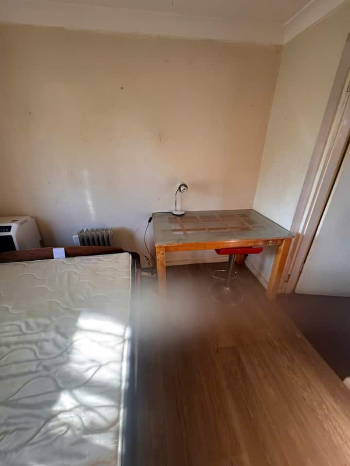 Happy House - Free Pick Up/drop Of In Adl Airport - Adelaide