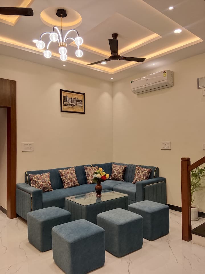 The Luxurious 2bhk 4bhk 7bhk Villa In Badi Udaipur - Udaipur
