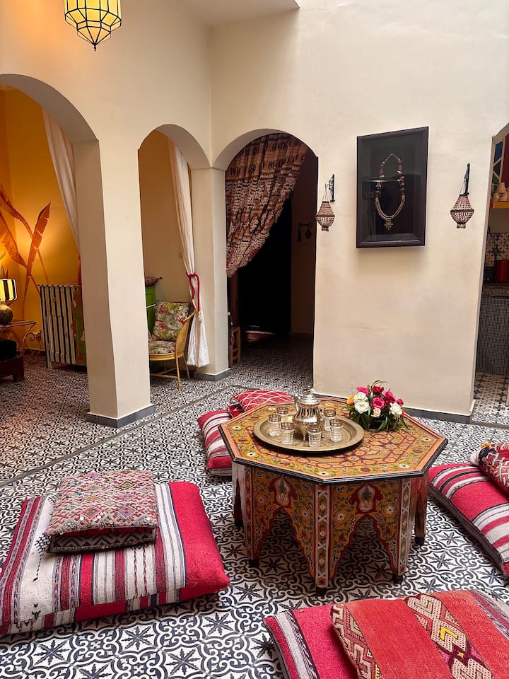 Riad - Le Hendiya Marrakech Médina
6 Personnes - Marrakesh