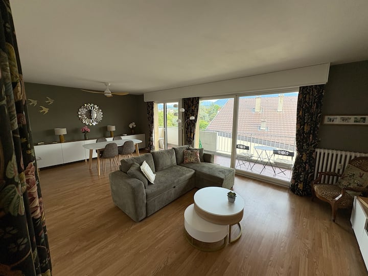 Entre Lac, Fleurs Et Montagnes - Thonon-les-Bains