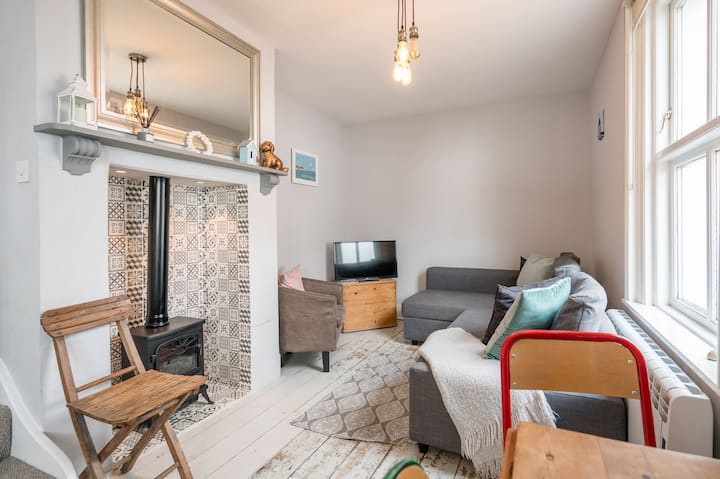 Charming 2br Secret Cottage, Walk To The Sea - Southwold