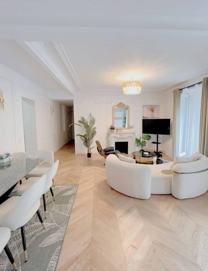 Suite Prestigieuse Avec Jacuzzi, Champs-élysées - Paris