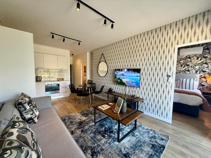 Mountain Whisper @ Le Jardin Unit 306 - George