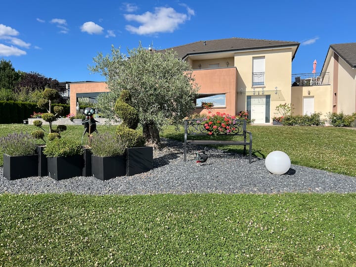 Villa Des Roses Blanches Les Oliviers - Longwy